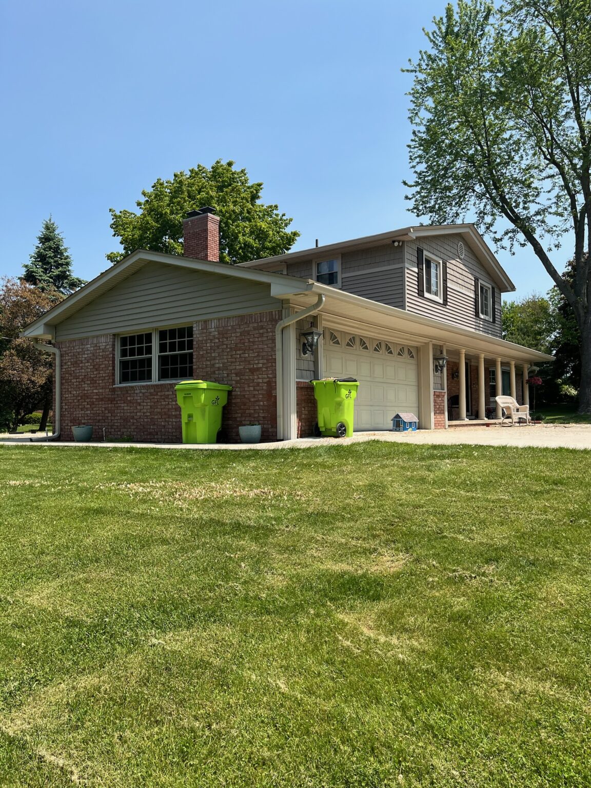 What Size Gutters Do You Need? 5” vs 6” Explained